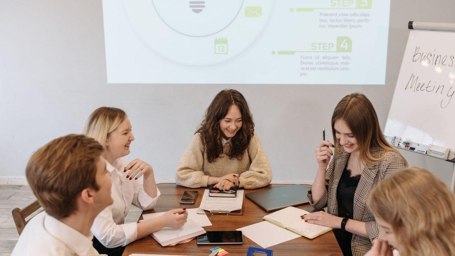 5 Tips Bekerja dengan Generasi Z yang Bisa Dilakukan Atasan & Manajemen ...